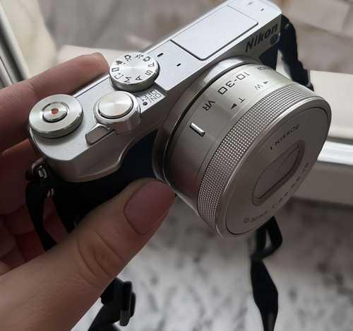 Беззеркальный фотоаппарат Nikon 1 j5