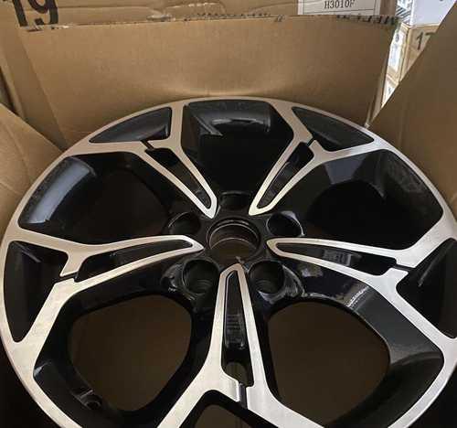 R-17 khomen Tiguan 17-7/5-112/57.1/40 Black-FP KHW