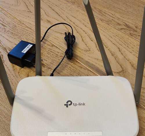 Wi-Fi роутер TP-Link EC220-G5