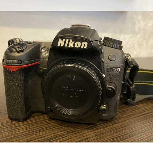 Nikon D7000 body