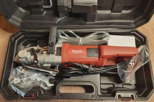 Штроборез Makita 2200WT