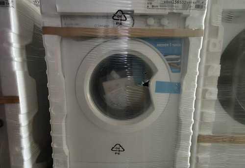 Новая стиральная машина Indesit 6кг