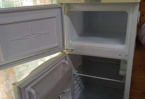 Холодильник бу, требуется ремонт