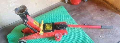 Домкрат подкатной 2 тонны King Tools
