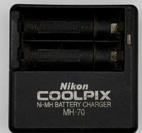 Зарядное устройство Nikon AC Battery Charger MH-70