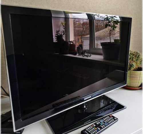 Телевизор бу Samsung 32''