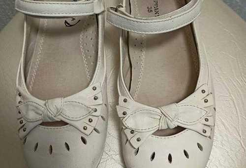 Туфли для девочки 35 размер белые