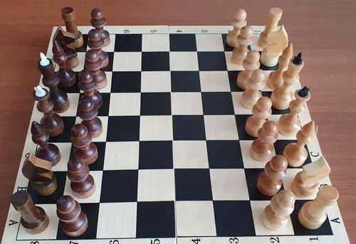 Шахматы новые лакированные 29х29 см (среднее поле)