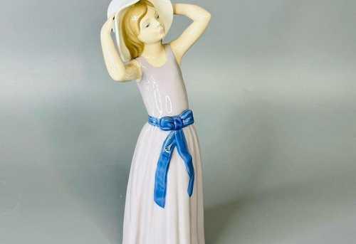 Статуэтка Lladro девочка в шляпе