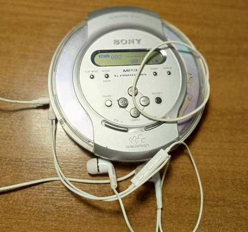 Мр 3 плеер Sony Walkman D-CJ01