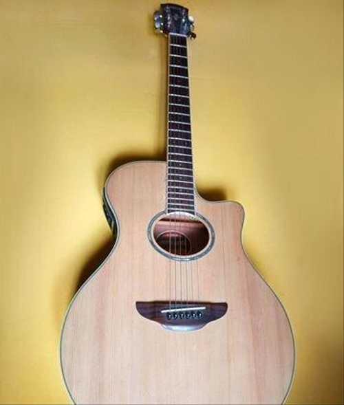 Электроакустическая гитара yamaha APX600 Natural