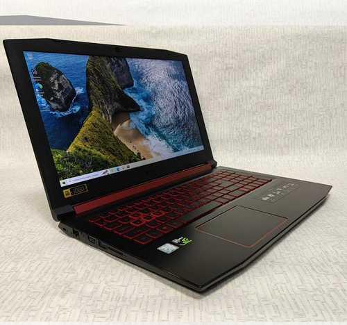 Игровой ноутбук Acer i5-7300HQ, GTX 1050