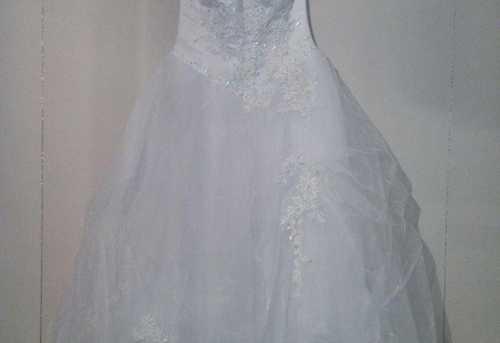 Шикарное свадебное платье 44 размера