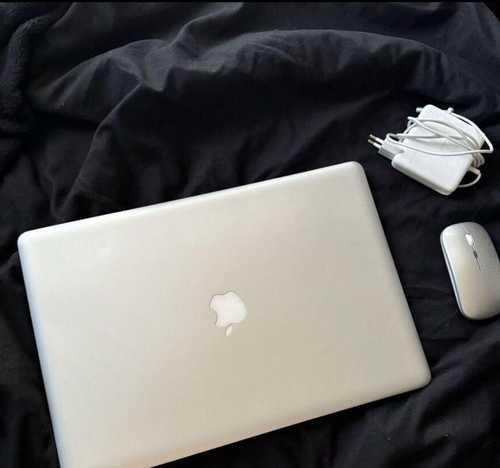 Apple macbook pro 17 2010