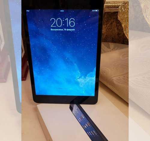 Планшет Apple iPad mini A1432