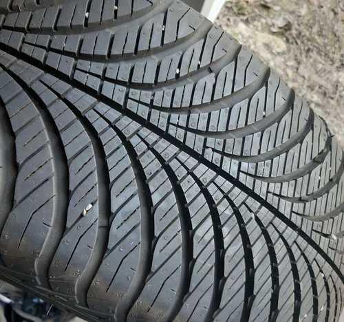 Goodyear Vector 4Seasons Gen-2 225/60 R17 103V