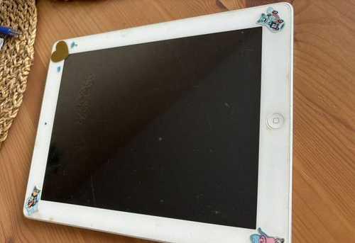 Планшет apple iPad 4 32 Гб + клавиатура