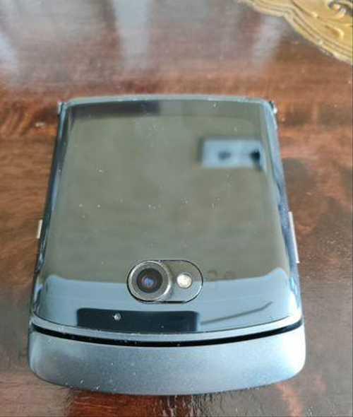 Смартфон Motorola razr 5G