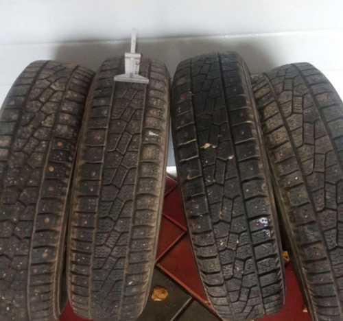 Kumho I'Zen Stud Snow KW11 145/80 R12