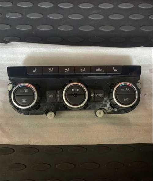 Блок управления климатом Passat B7