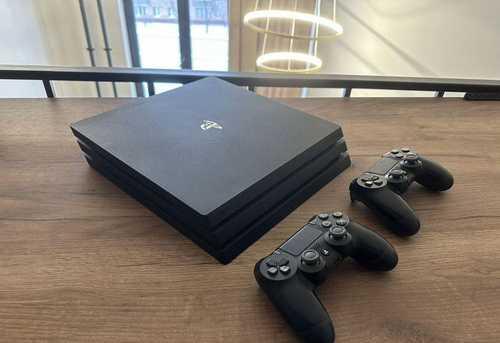 Sony PS4 pro 1tb + 2 геймпада