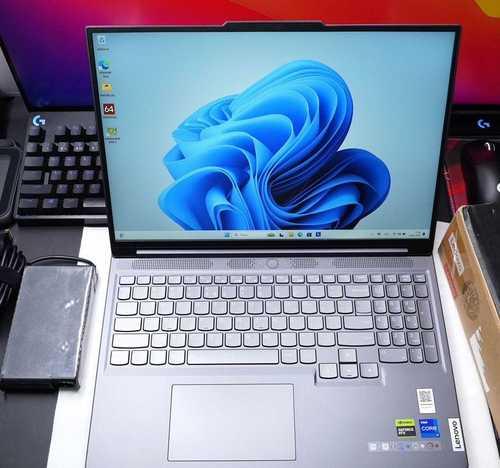 Lenovo Legion Slim 5 16IRH8 RTX 4050 / i7-13700H