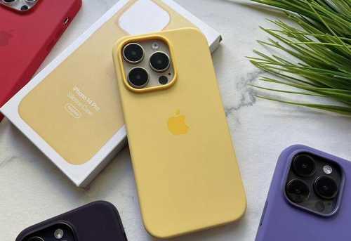 Чехол на iPhone 14 Pro силиконовый MagSafe жёлтый