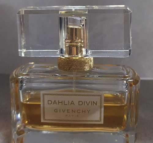 Givenchy dahlia divin