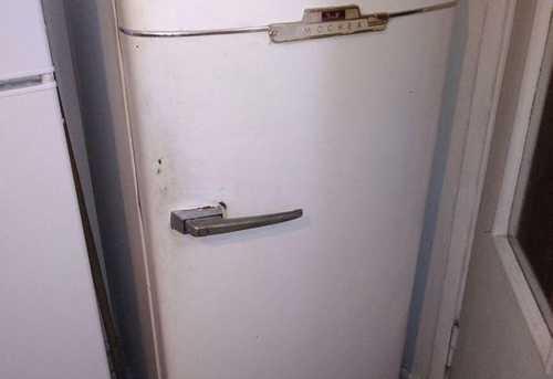Холодильник бу СССР