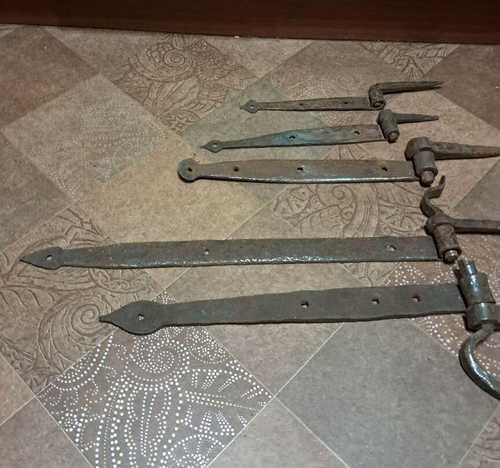 Старинные кованные петли