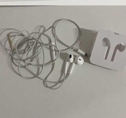 Наушники Apple EarPods lightning проводные