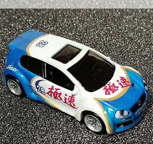 Volkswagen golf most wanted custom 1:64 hot wheels