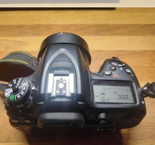 Зеркальная камера nikon d7100 объектив 35 1.8g   с