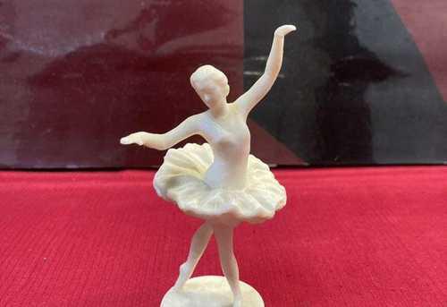 Статуэтка балерина пластик СССР