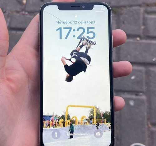 iPhone X, 64 ГБ