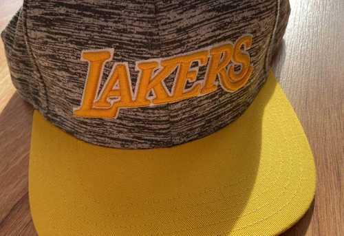 Кепка Adidas Lakers баскетбольная Новая Оригинал