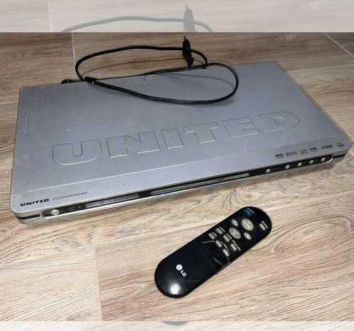 Dvd проигрыватель United dvx 6057