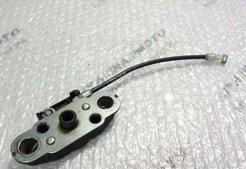 Защелка сиденья пассажира Kawasaki ZX636 13-17г