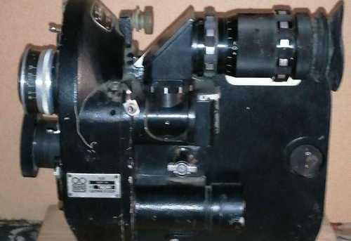 Кинокамера Конвас 35-мм