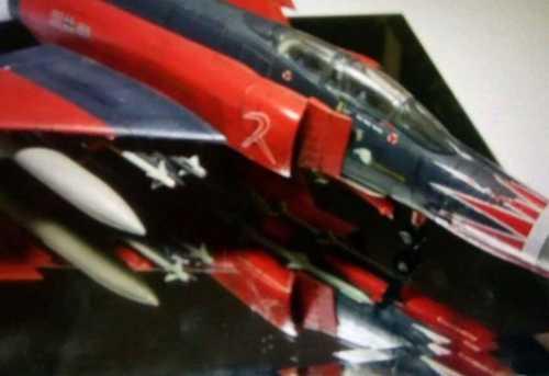 Модель самолета F-4