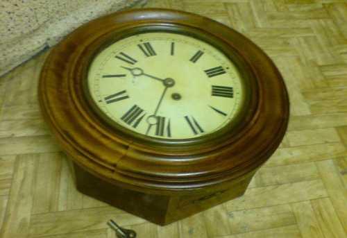 Часы настенные, круглые, старинные. 19 век