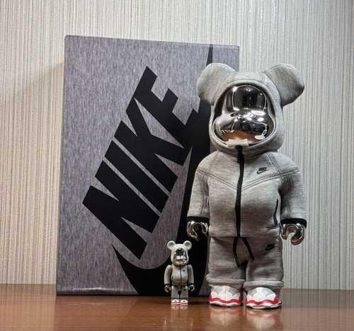 Bearbrick Nike tech-fleece 400% & 100%