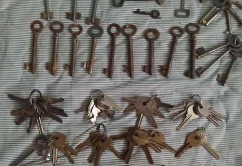 Ключи старинные От замков мебели чемоданов игрушек