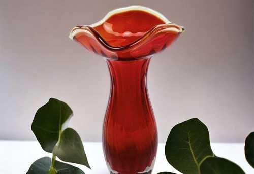 Винтажная ваза цветное стекло