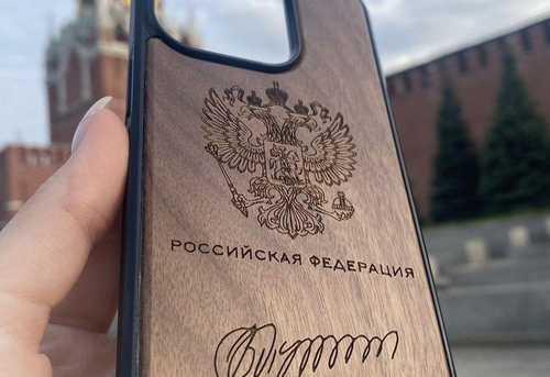 Деревянный чехол на iPhone