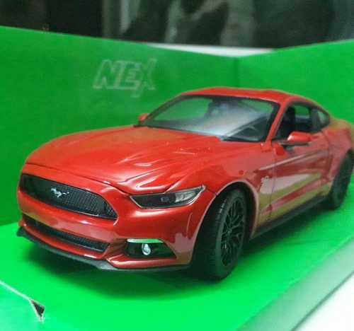 Модель 1:24 Ford Mustang GT 2015