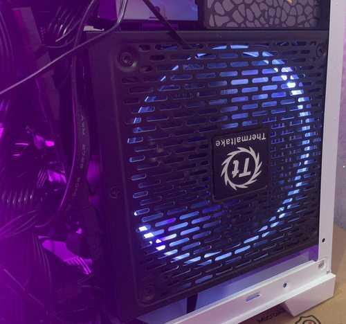 Блок питания thermaltake 850w RGB