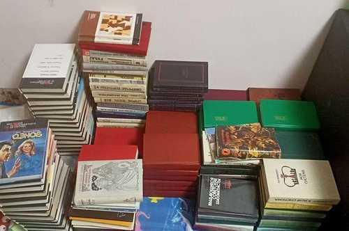 Продаю книги, более 700 штук