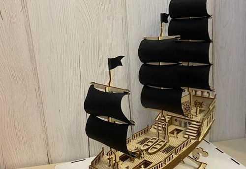 Модель корабля из дерева