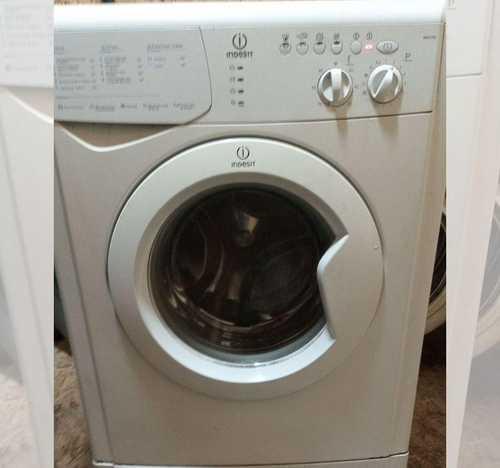 Стиральная машина indesit 5кг